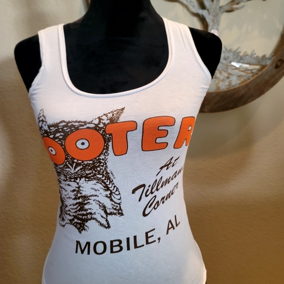 Hooters | Tops | Hooters Tank Top White Mobile Al Xs Size By Hooters ...